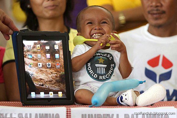 .: Shortest Boy in the World From Philippines