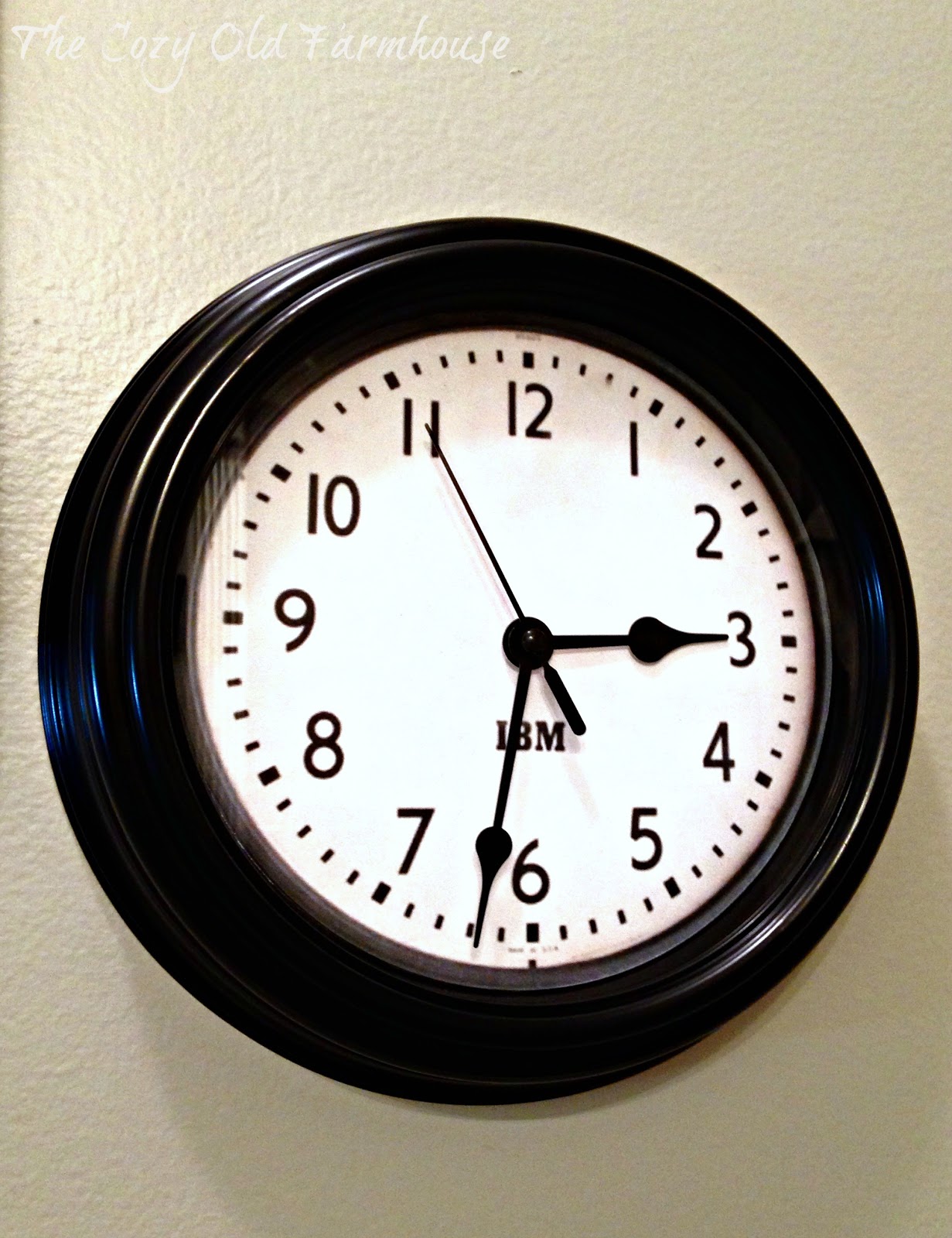 The Cozy Old "Farmhouse": A DIY Knock-Off Makeover