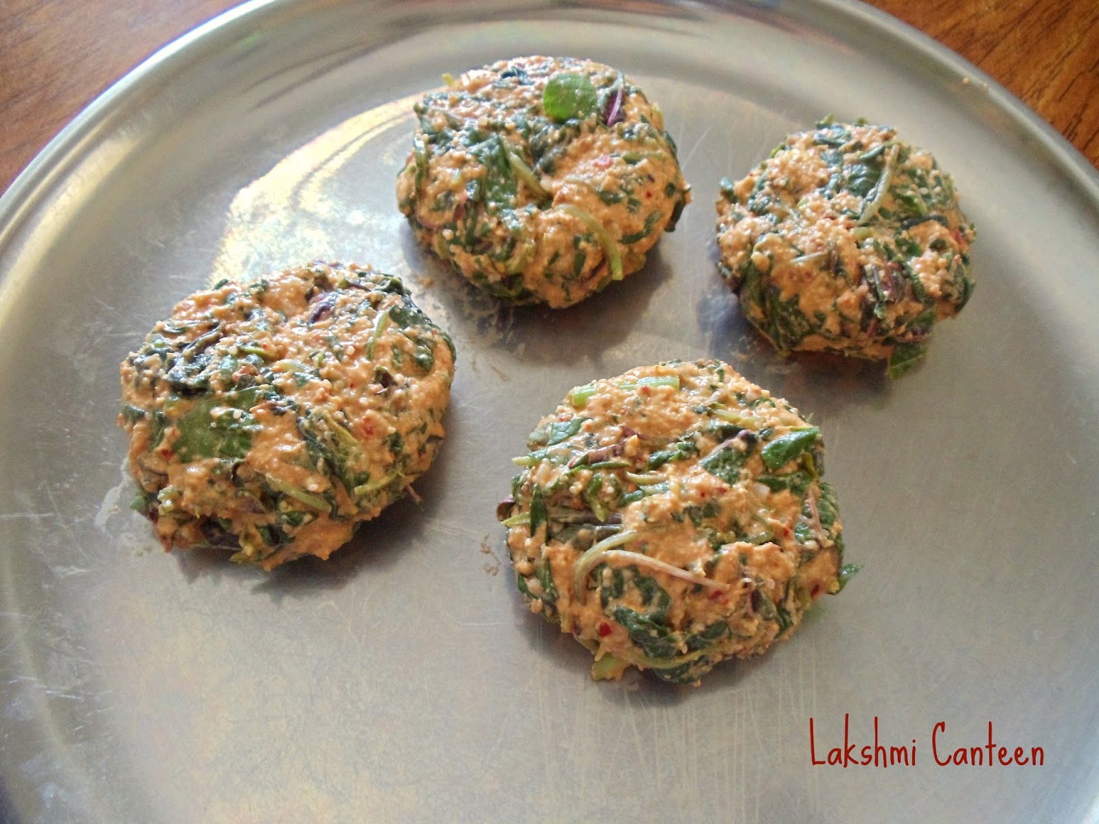 Lakshmi Canteen: Mashinga Palle Ambado (Drumstick Leaves Fritters)