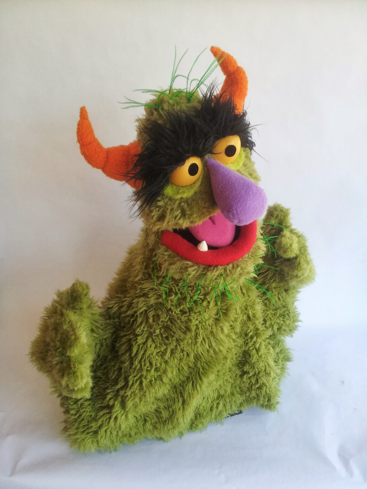 Puppets and Banjos: Custom Monster!