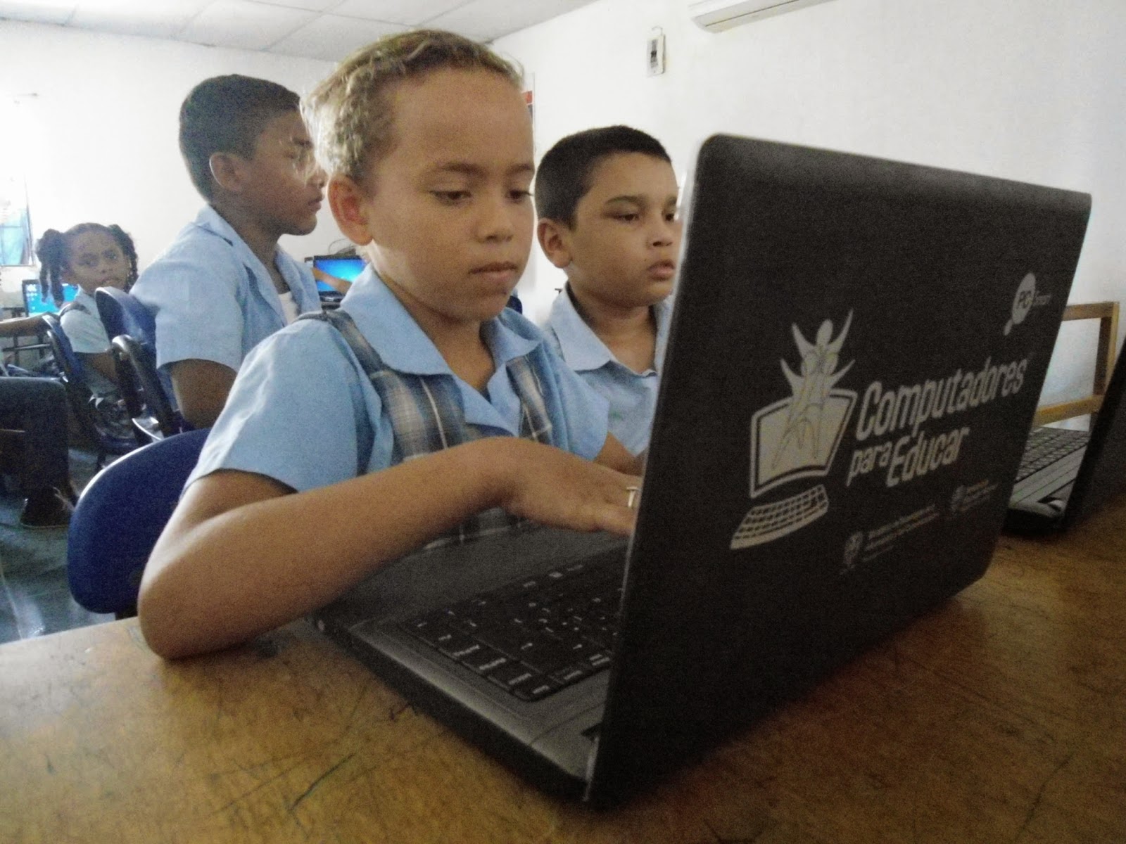 PROYECTO IMPLEMENTACION DE TIC EN EL AULA