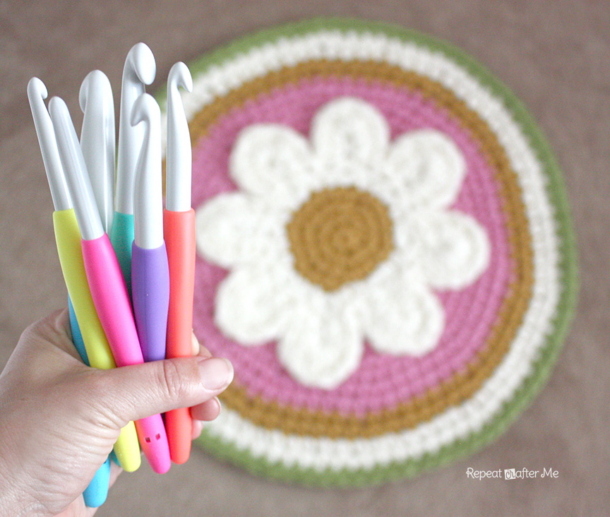 Crochet Daisy Rug with Clover Amour Large Hooks and Giveaway! - Repeat ...