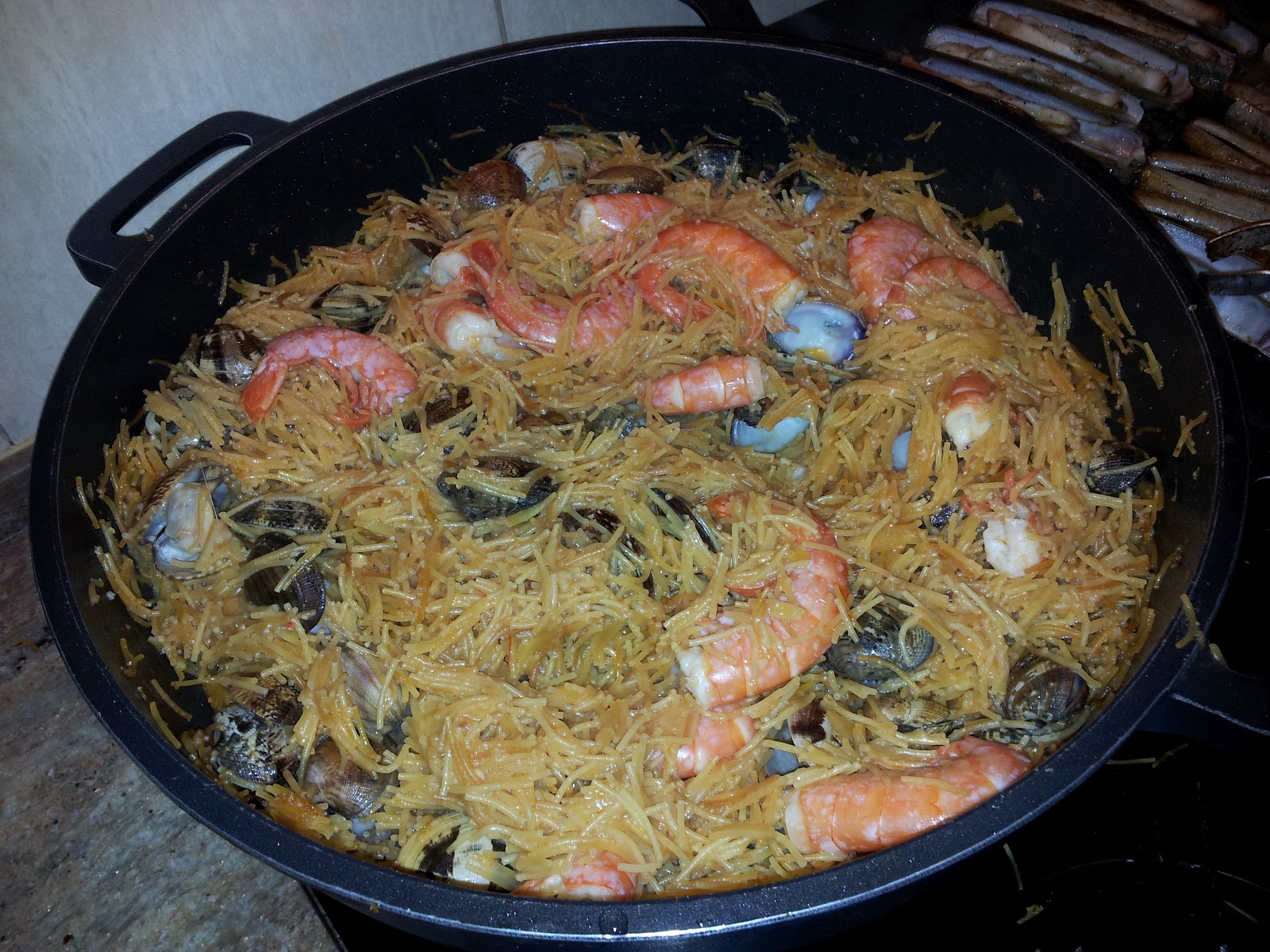 cocinar entre libros: Fideuá