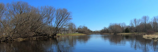 Slow Outdoors Ottawa: Spring Kayaking up rapids upstream of Jock River Park