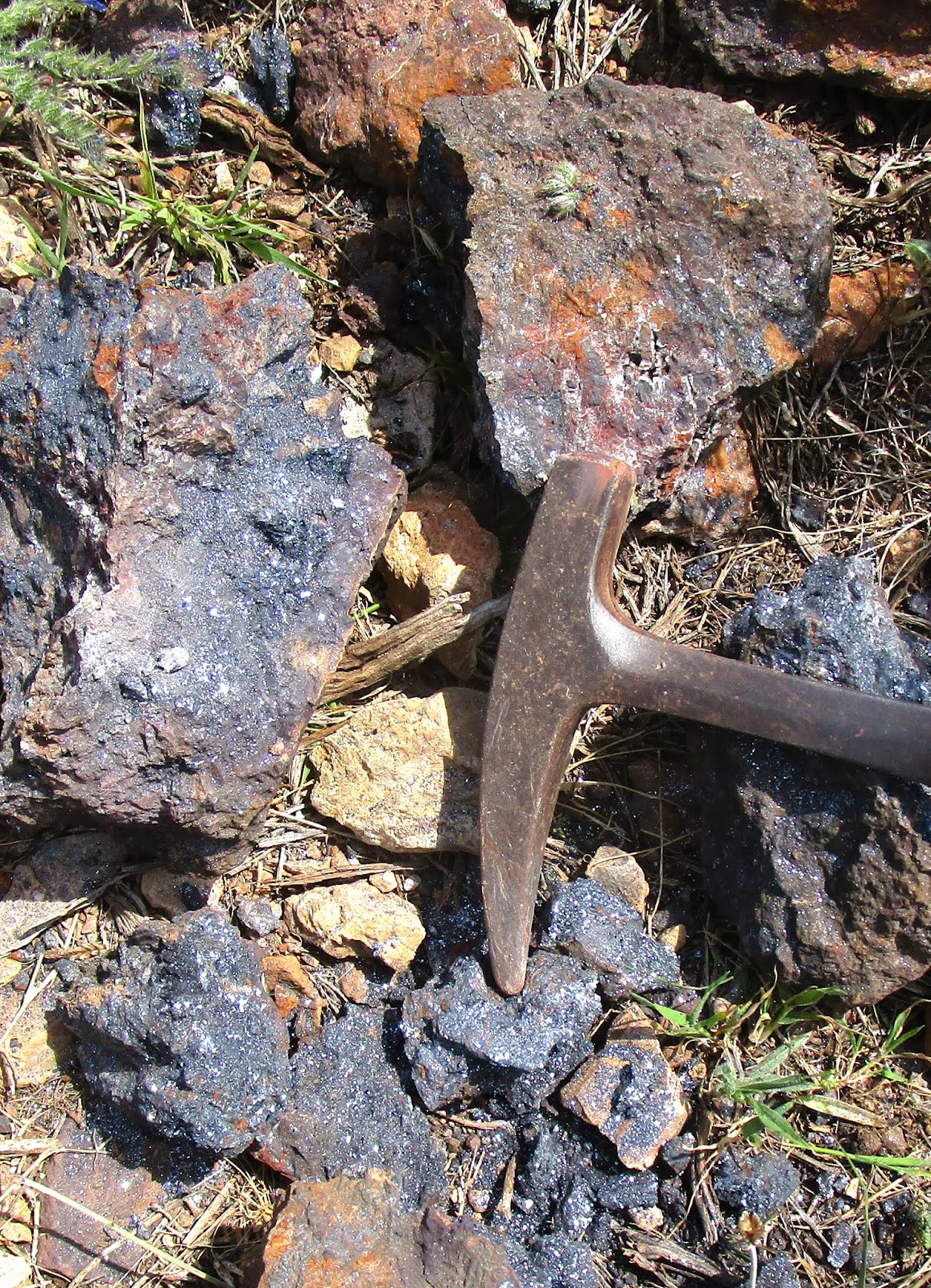 Arqueocerámica: Menas de hierro y su reconocimiento de visu.
