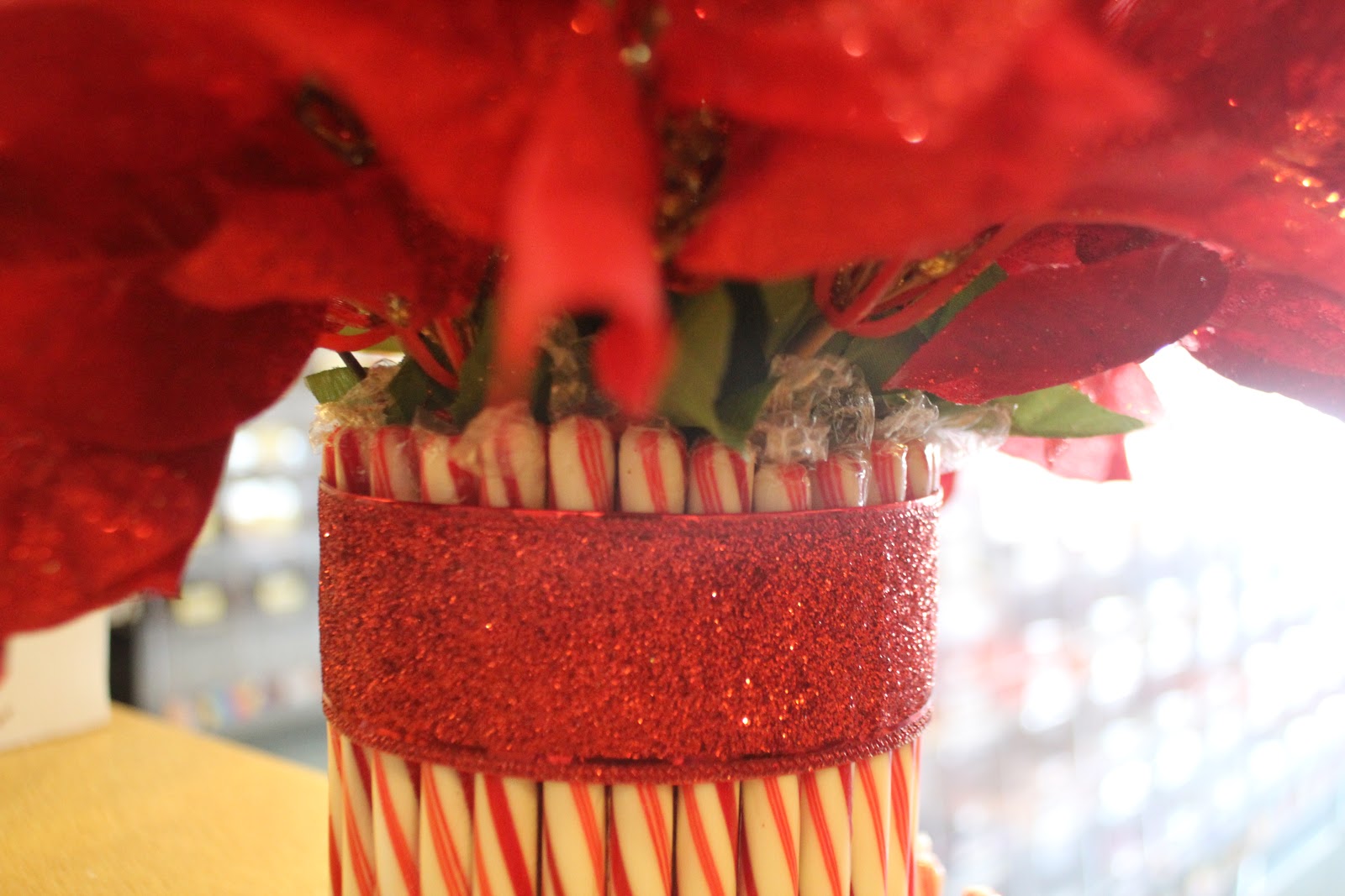 DIY Party Mom: Easy and Elegant Candy Cane Vase