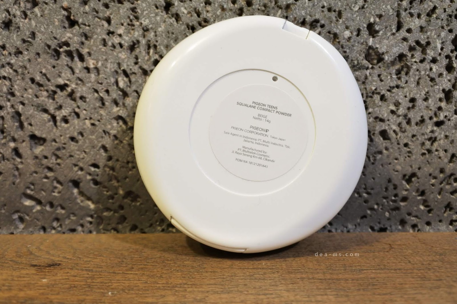 p e r s p e c t i v e.: Review: Pigeon Teens Squalane Compact Powder