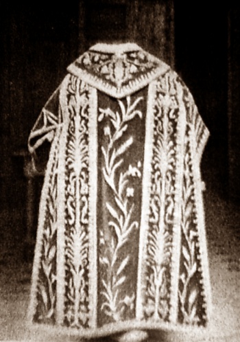 New Liturgical Movement: A Lyonese Liturgical Feature Spotted at the ...