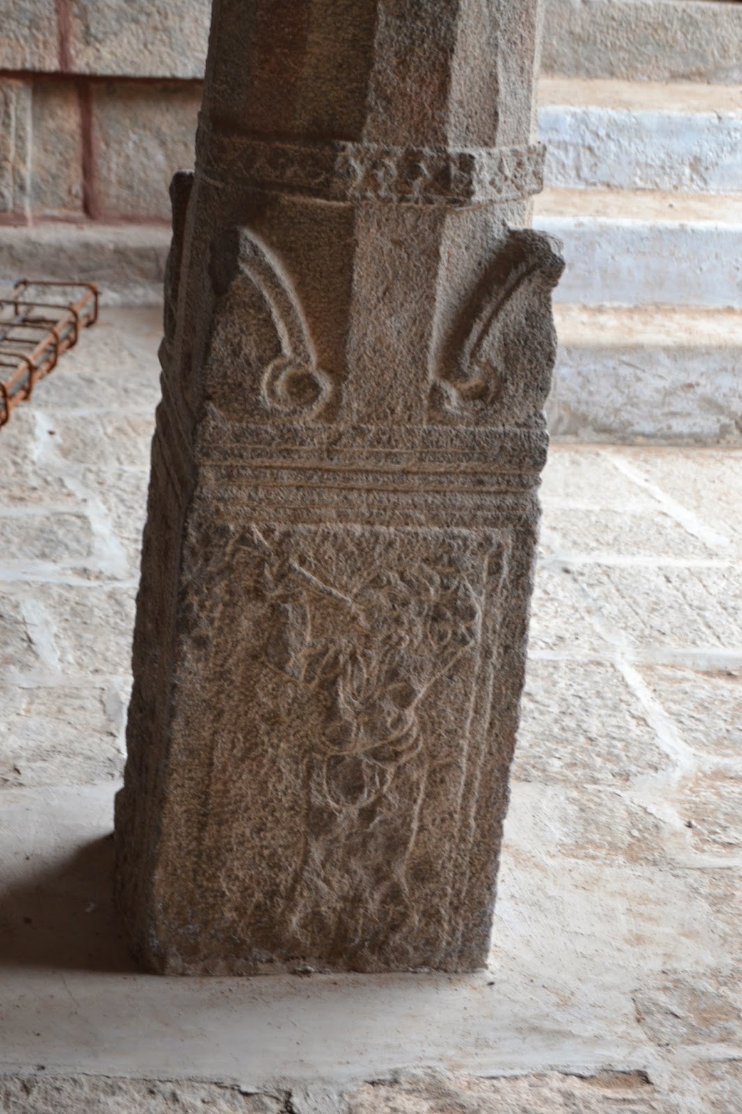 Tamilnadu Tourism: Adhinathar Jain Temple, Poondi, Arani, Thiruvannamalai