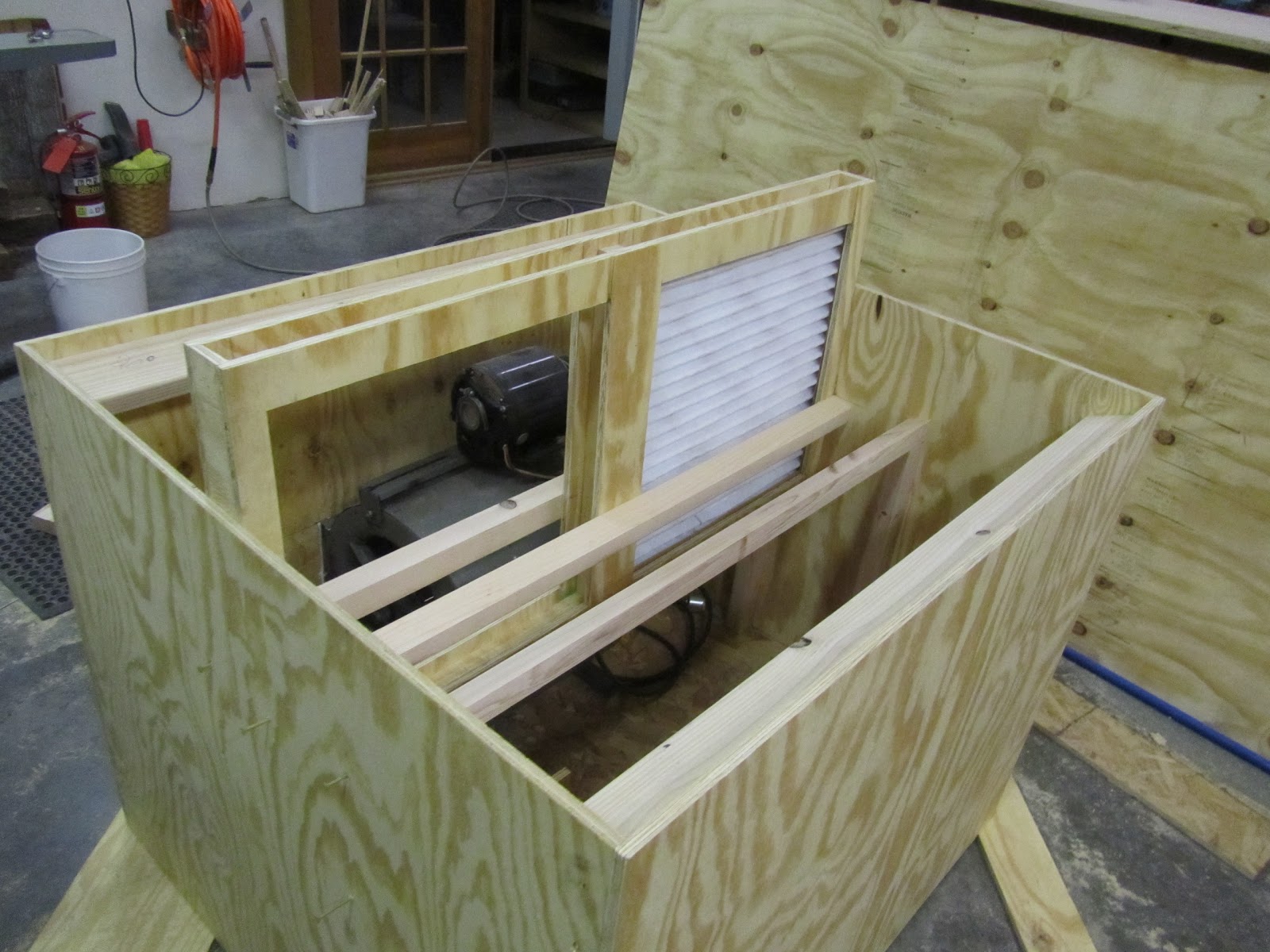 Wenthur's Woodworking Blog: Downdraft Table
