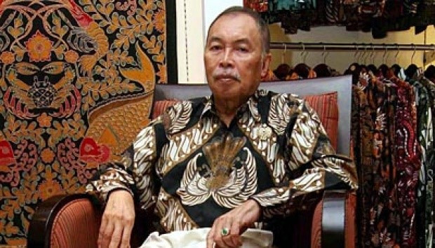 Tokoh Batik Nasional untuk Memperingati Hari Batik Nasional - Caracek.id