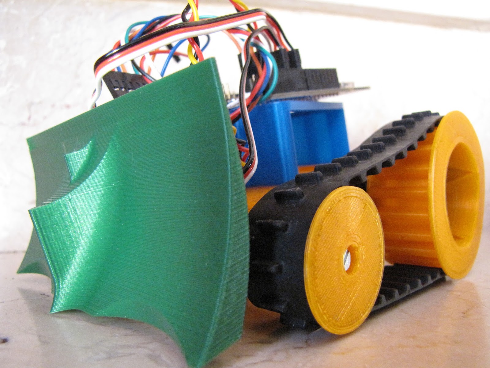 Robot Styles: RhinoBot, un nuevo amigo