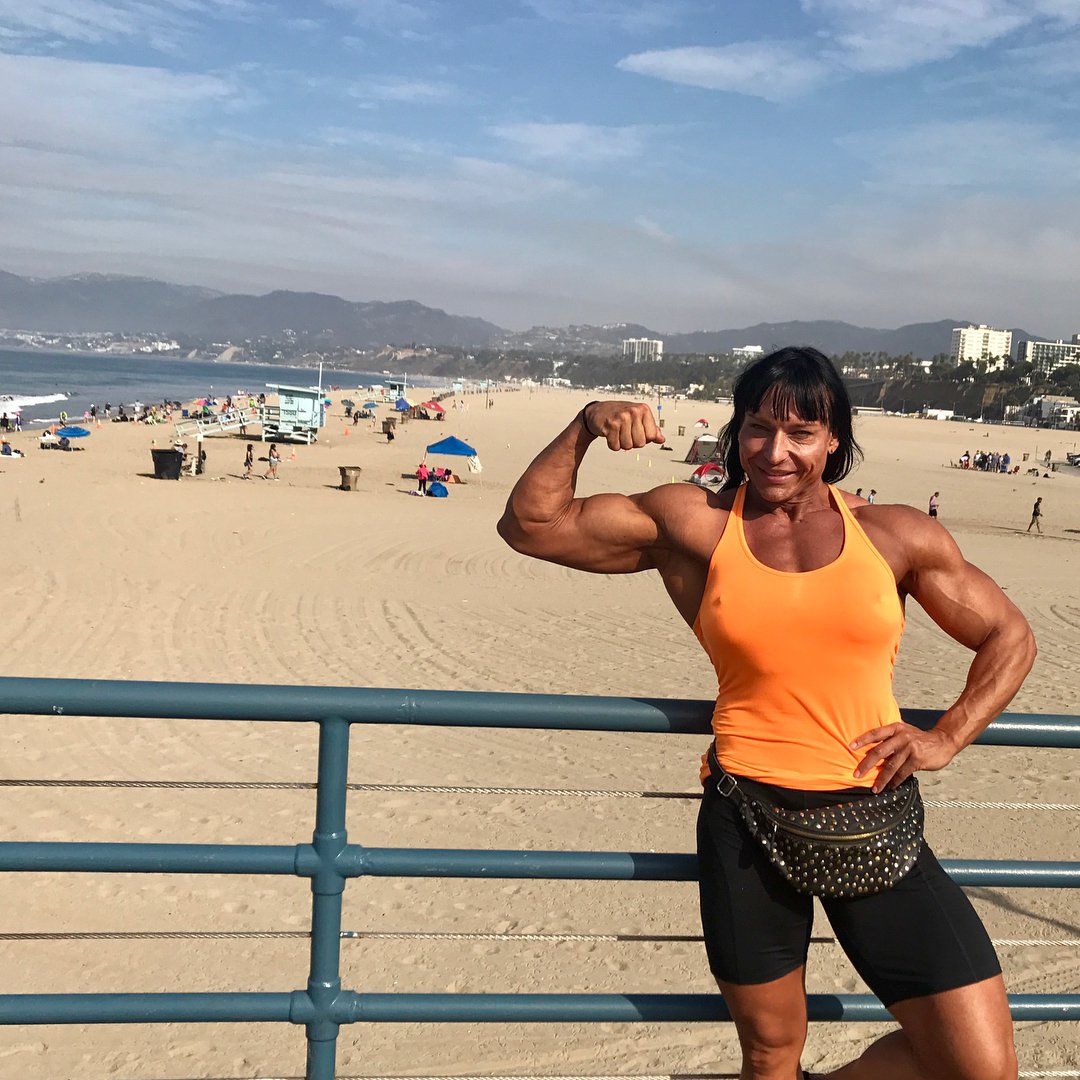 FEMALE BODYBUILDER : IRENE ANDERSON - SHE STRONG