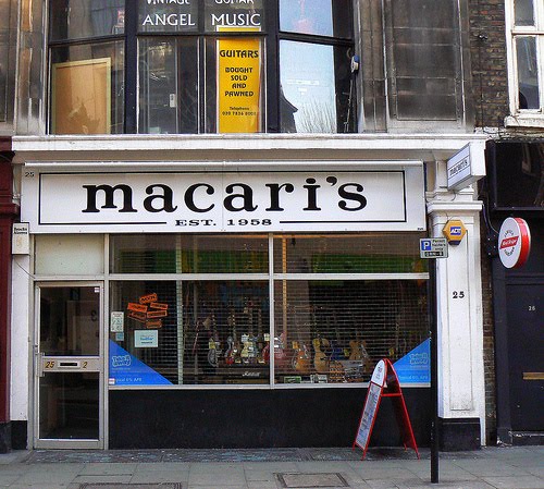 Buzz the Fuzz - all about Tone Bender: Tone Bender - the Timeline ...