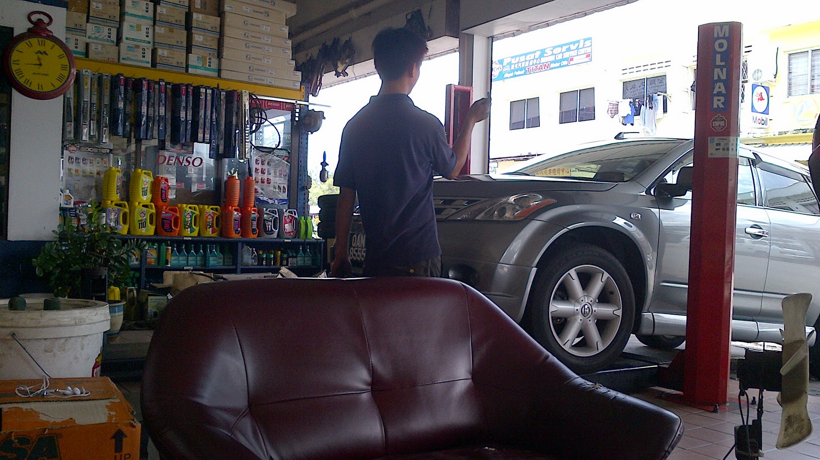 tHeLONGwaLk: 7 langkah-langkah mudah servis kereta.