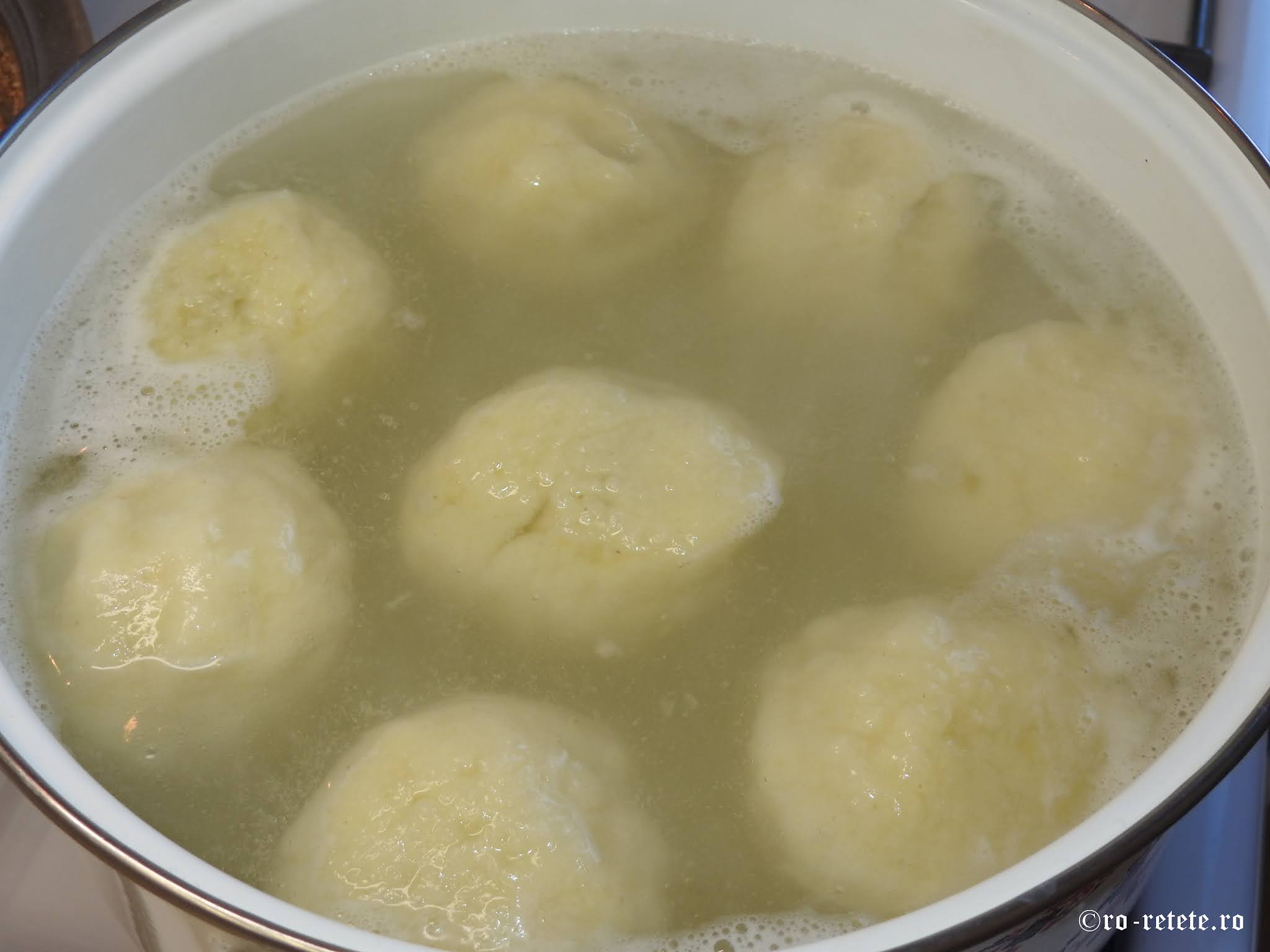 Galuste cu prune de post reteta | RO-Retete.ro