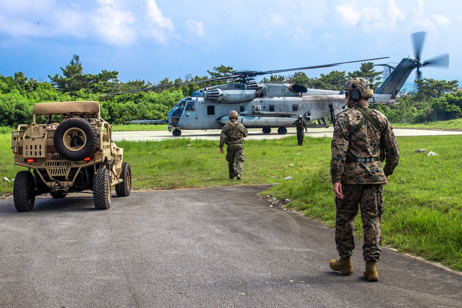 SNAFU!: U.S. Marines conduct long-range reconnaissance training