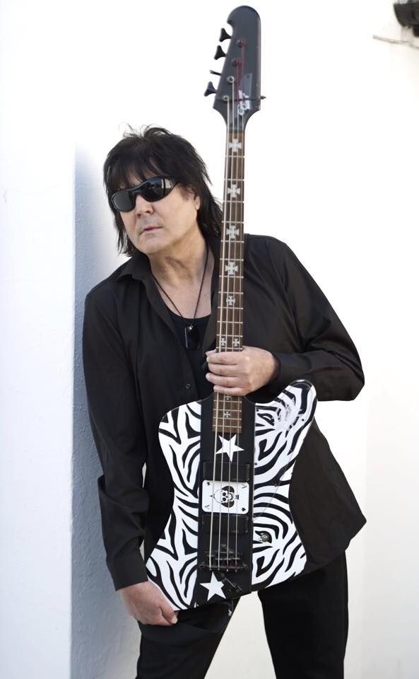 Interview with Legendary Rock Icon Pete Way