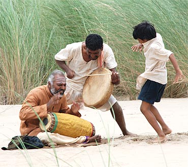 Adwaitham - przy - jaźń » Nie tylko Indie