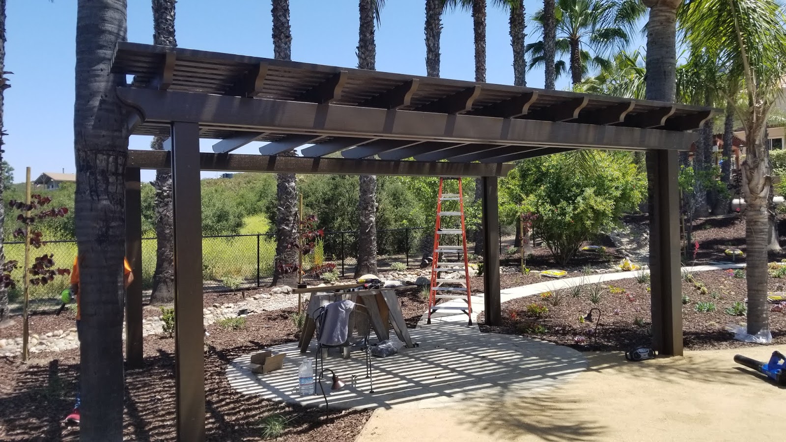 The 2 Minute Gardener: Photo - Alumawood Shade Structure