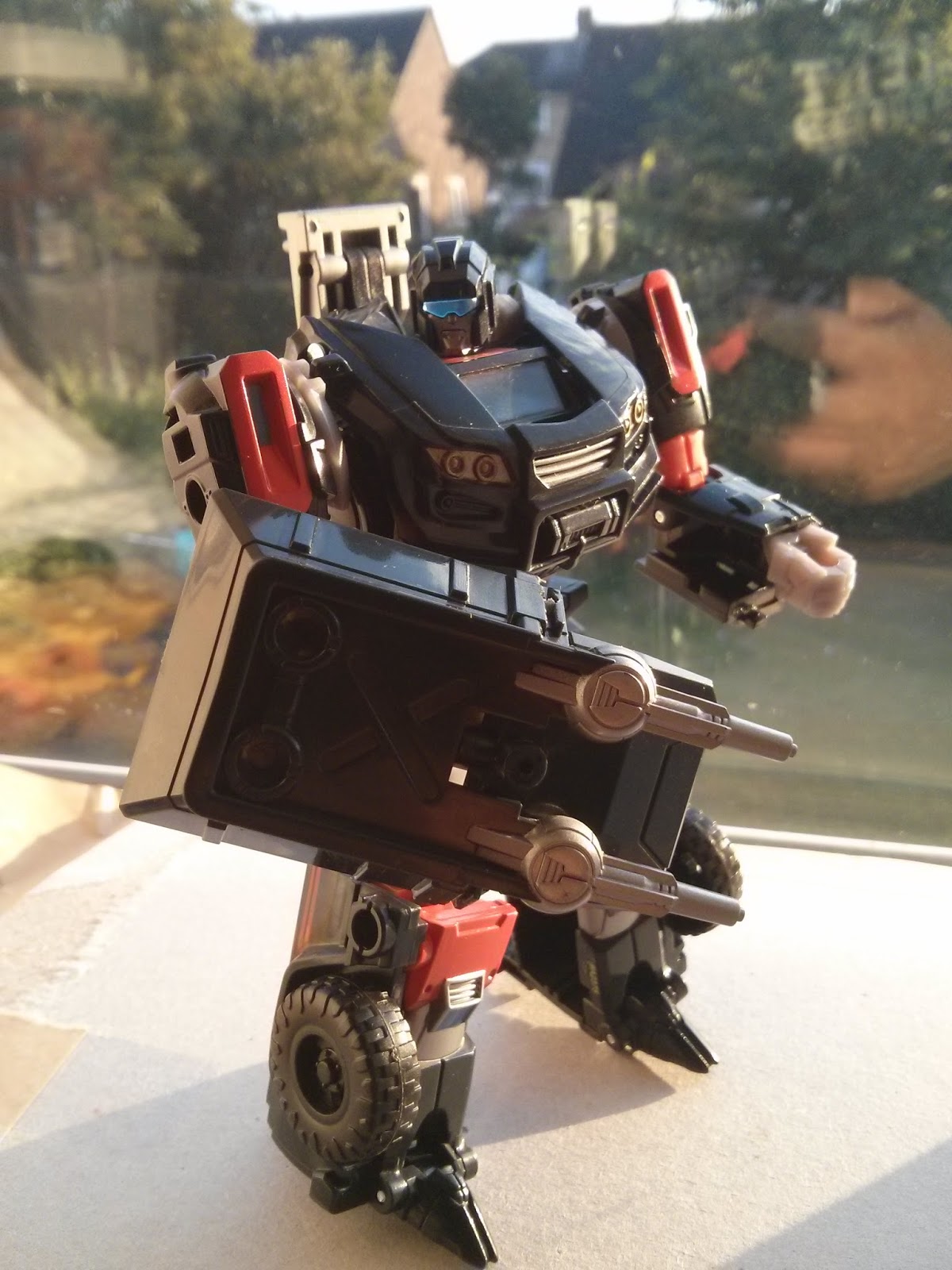 Toybox Soapbox: Transformers Generations Trailcutter/Trailbreaker Review