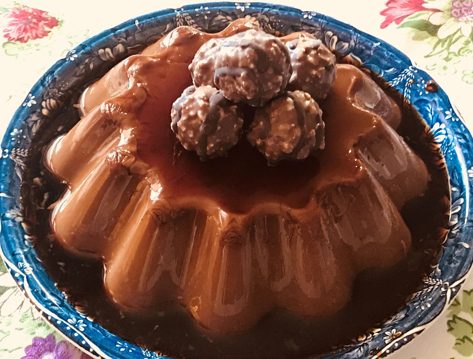 Laura y sus cacharros: Flan de Ferrero Rocher (Thermomix)