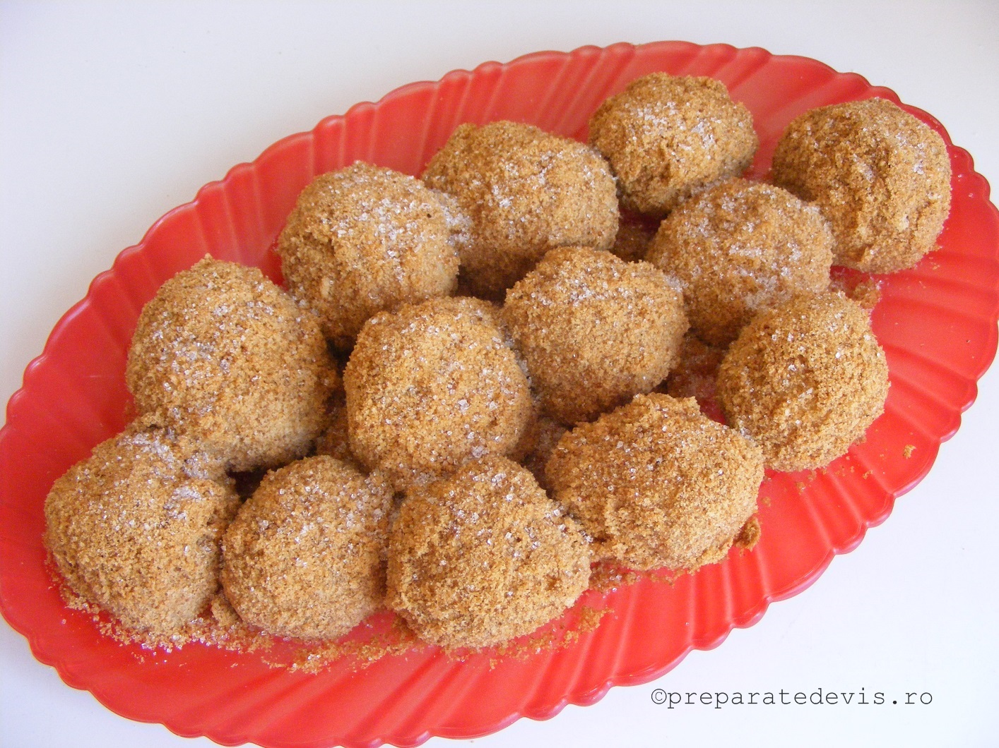 Gomboti cu capsuni | Preparatedevis.ro