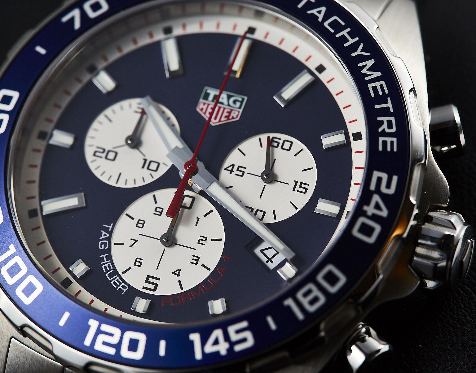 TAG HEUER F1 RED BULL RACING.