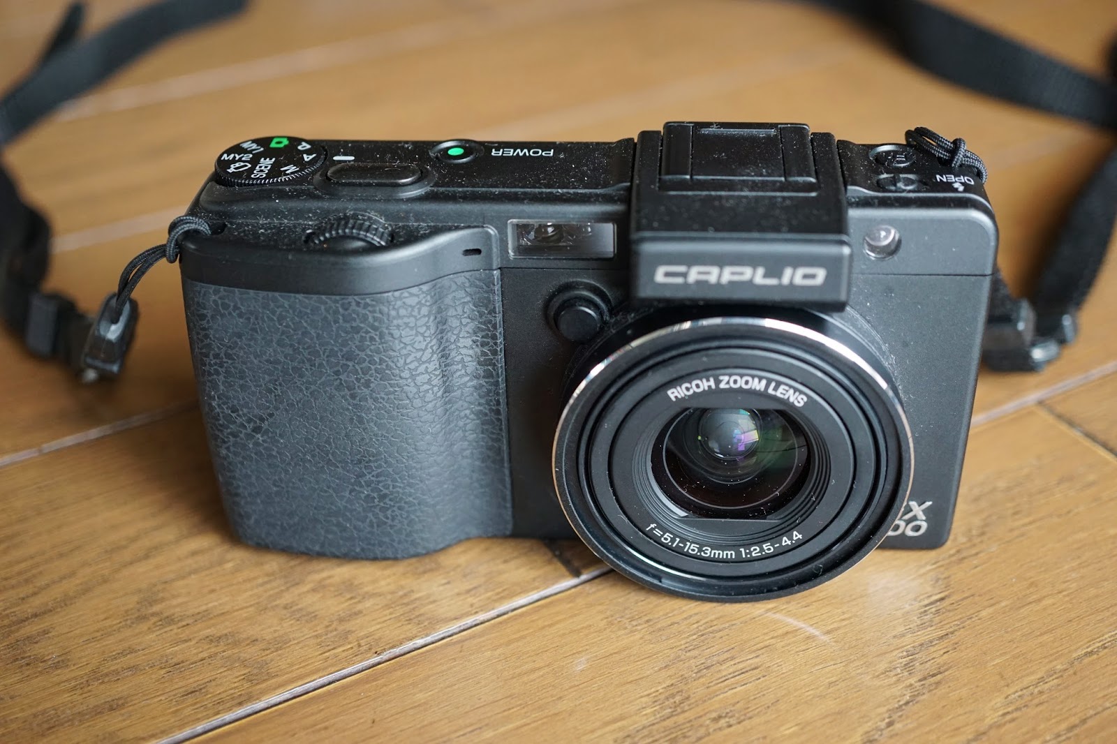 avantの忘備録: RICOH Caplio GX100 VF KIT