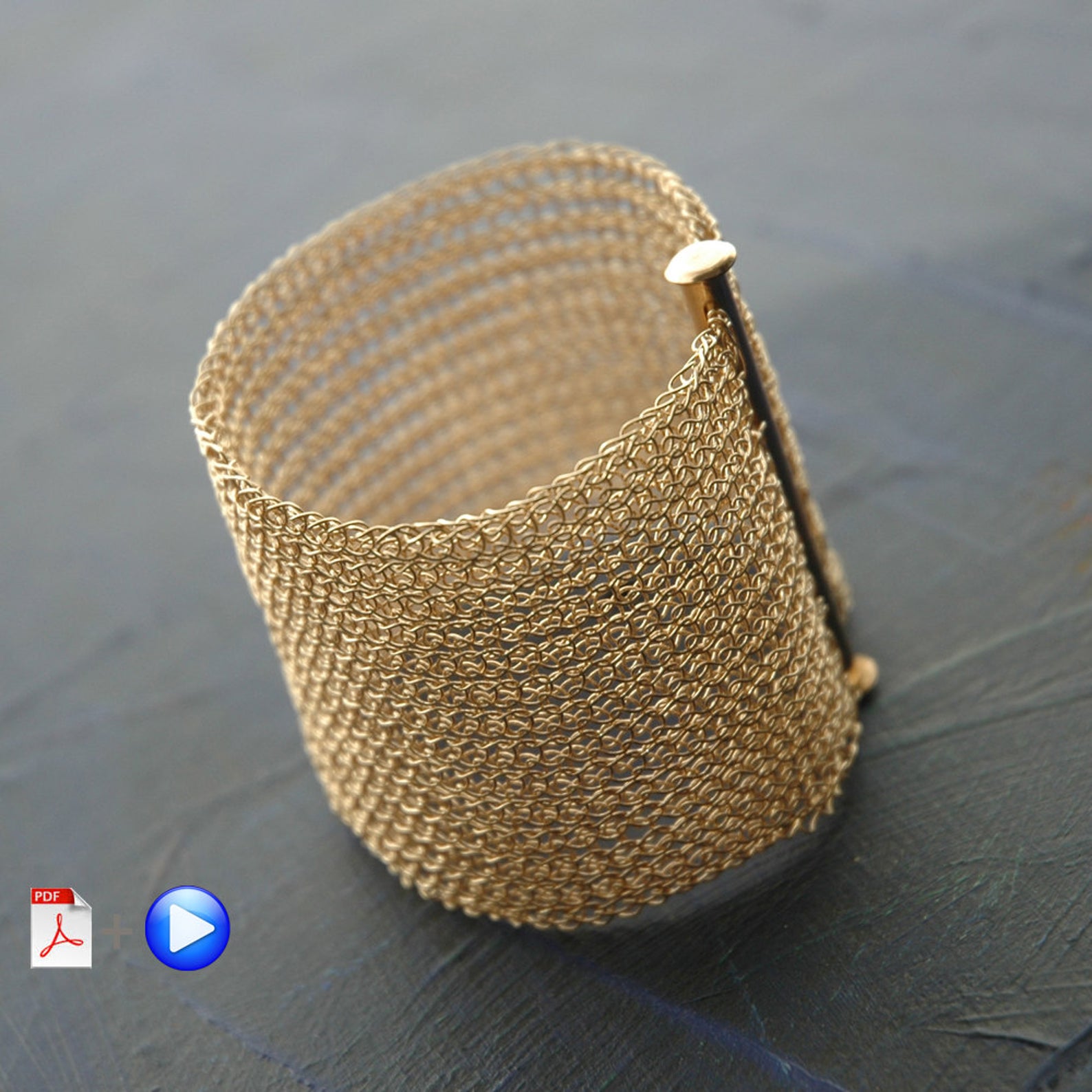 YoolaKnitter Wire Crochet Tool Review and Giveaway / The Beading Gem