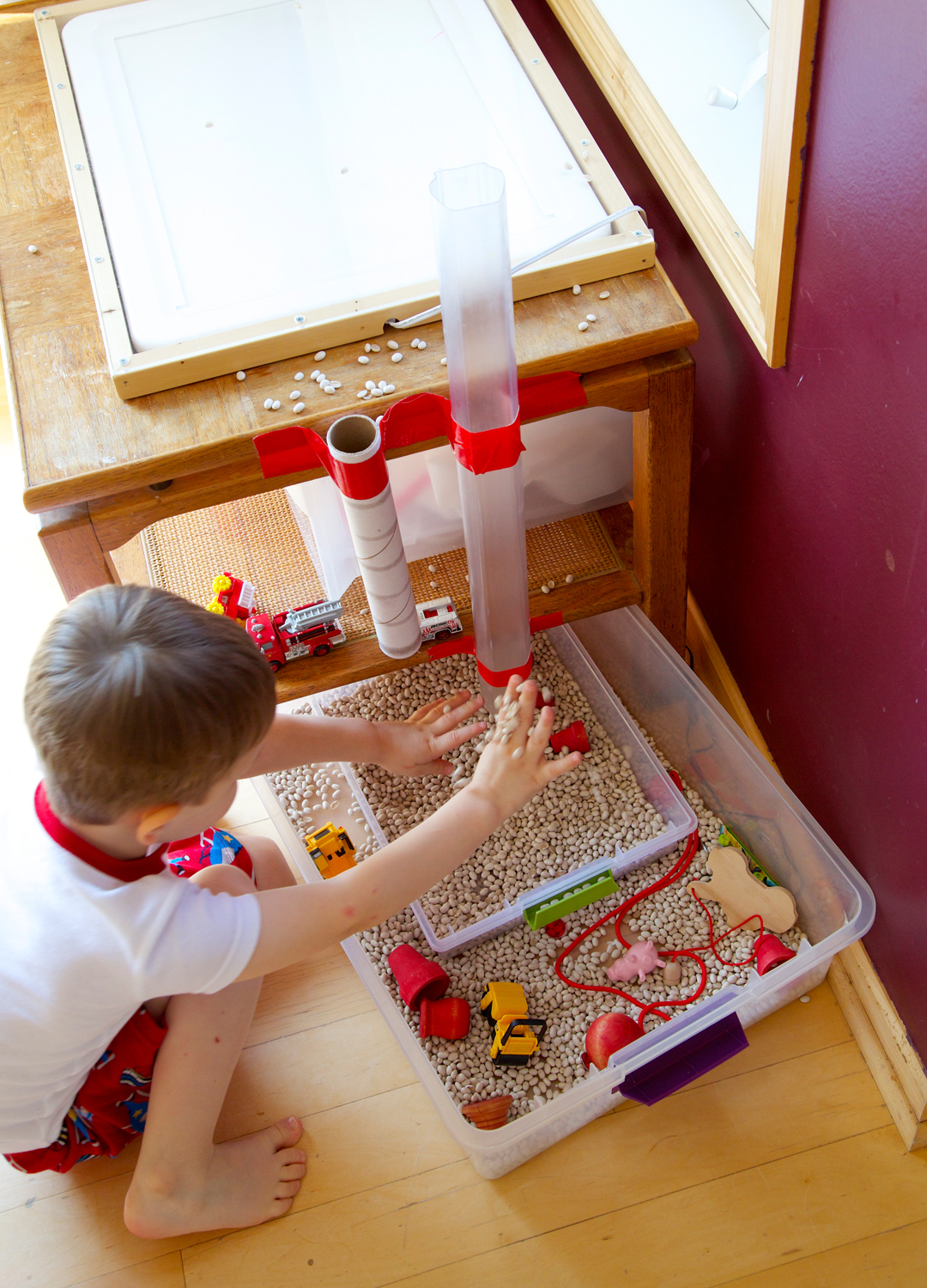 Holly's Arts and Crafts Corner: Sensory Activity: May Sensory Bin