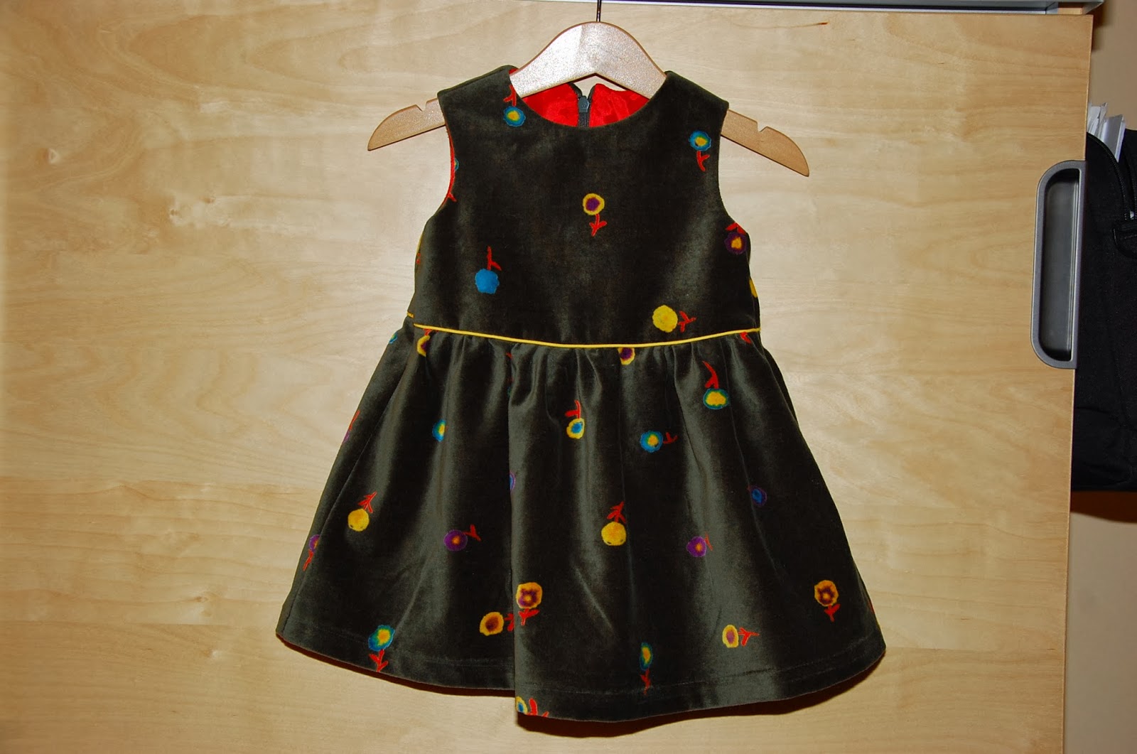 Homemade by Janine: Christmas dresses