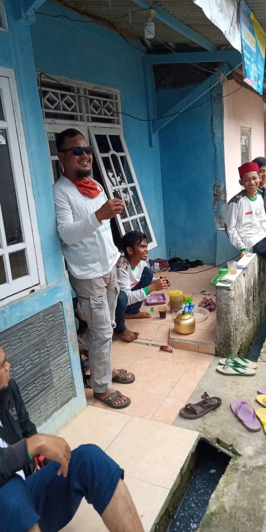 Penuhi Permintaan Mak Nani, Bendera FPI Berkibar Di Rumah Yang Dibangun ...
