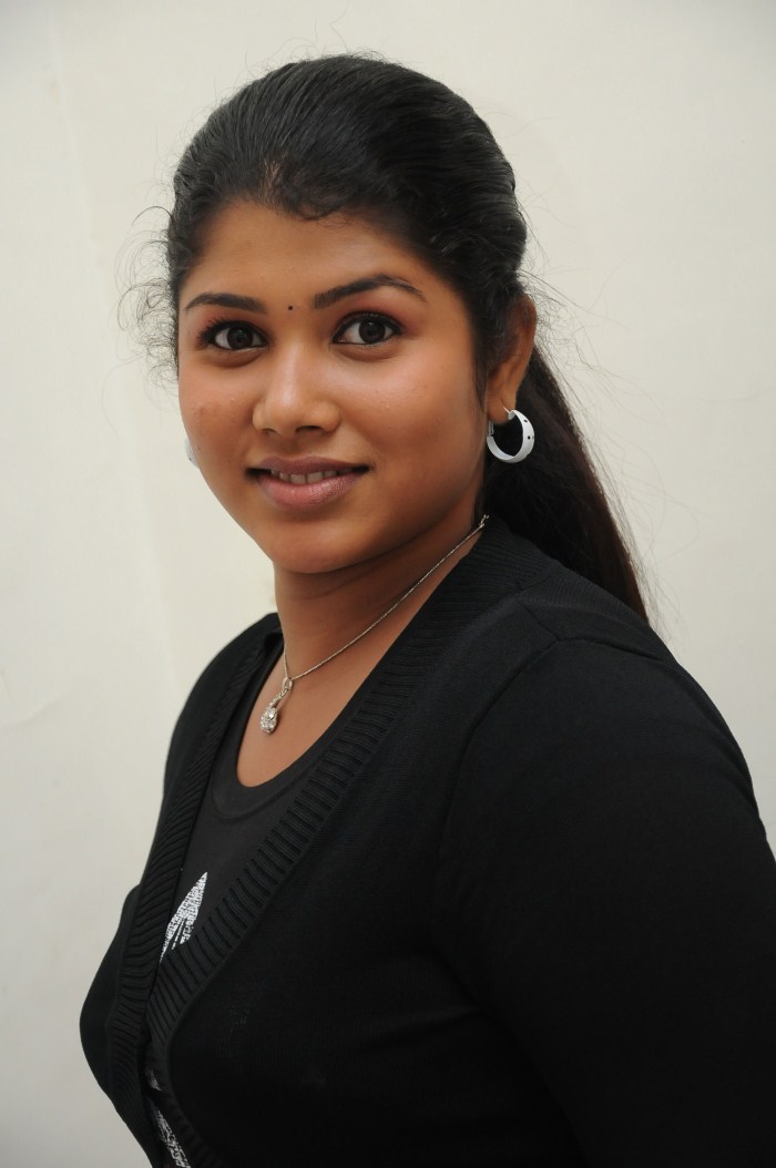 Actress Madhu Sri Stills ~ Cinindya