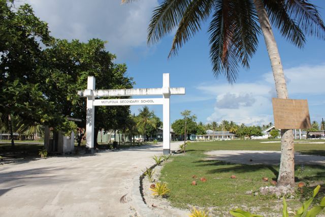 Vive La Vida--Tuvalu Happy Kitchen: Central Island Round Trip--Vaitupu