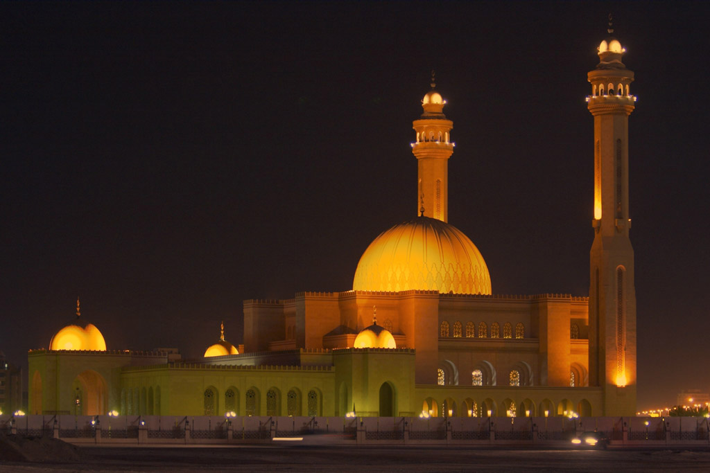 Islamic Architecture: Al Fateh Mosque in Manama Bahrain
