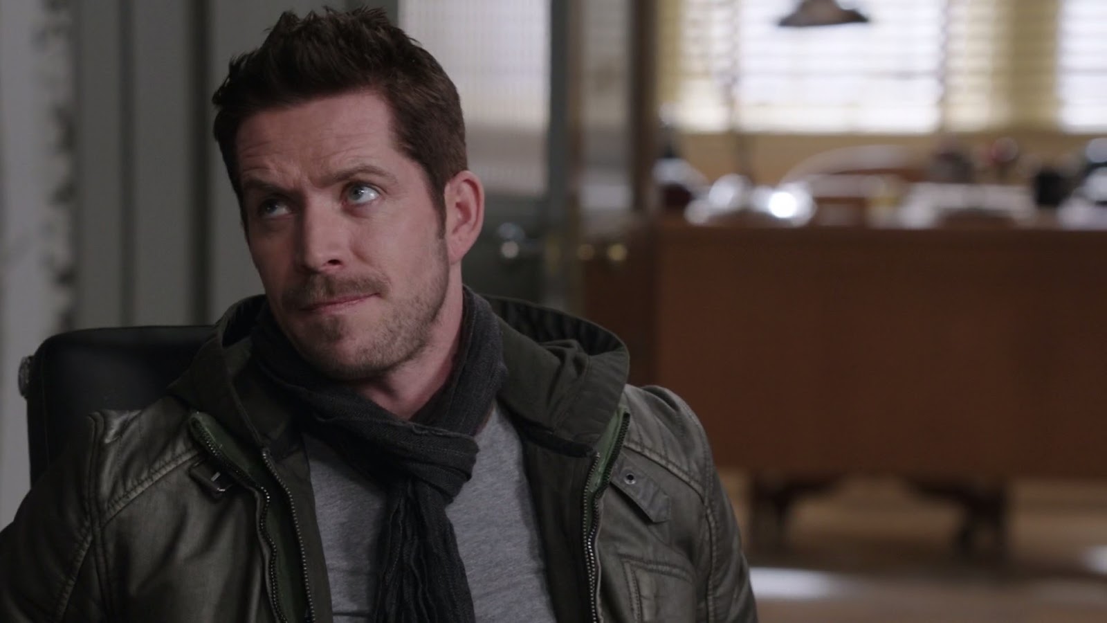 Once Upon a Time (2011 - ) - Men Tied Up