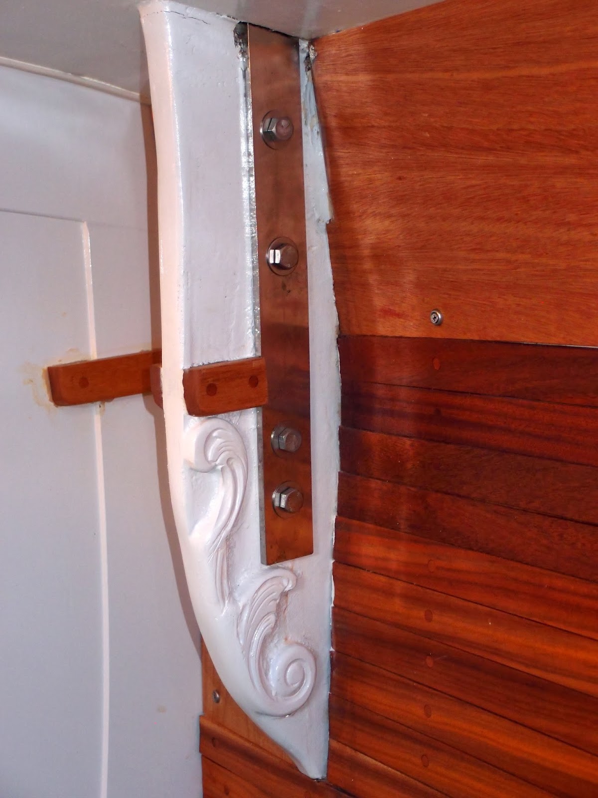 The Log of Hagoth: Chainplates, mast boots: making Oceanus water tight