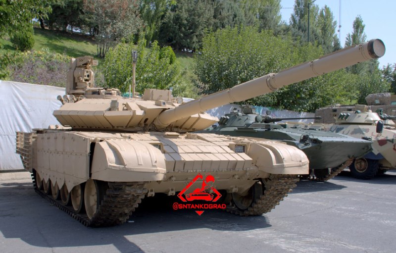 The Dead District: Iran presented Karrar MBT, armored vehicle "Raad ...