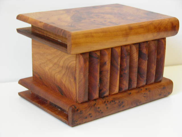Free Moroccan thuya wood puzzle box | Bench Guide