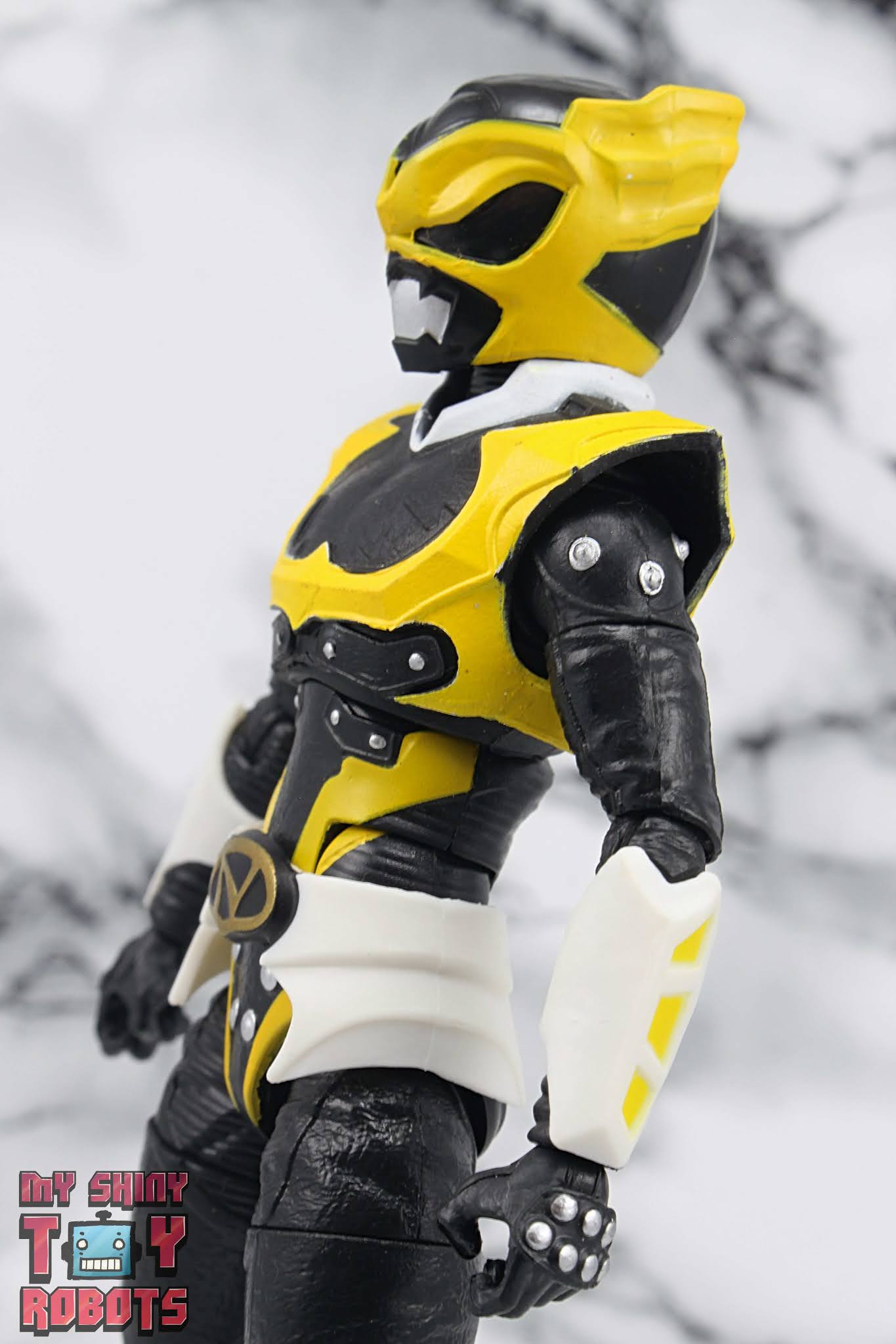 My Shiny Toy Robots: Toybox REVIEW: Power Rangers Lightning Collection ...