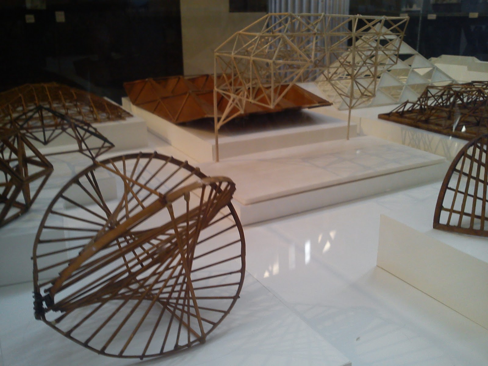 Intersticio, cultura arquitectónica...: Retrospectiva de Alejandro Zohn ...