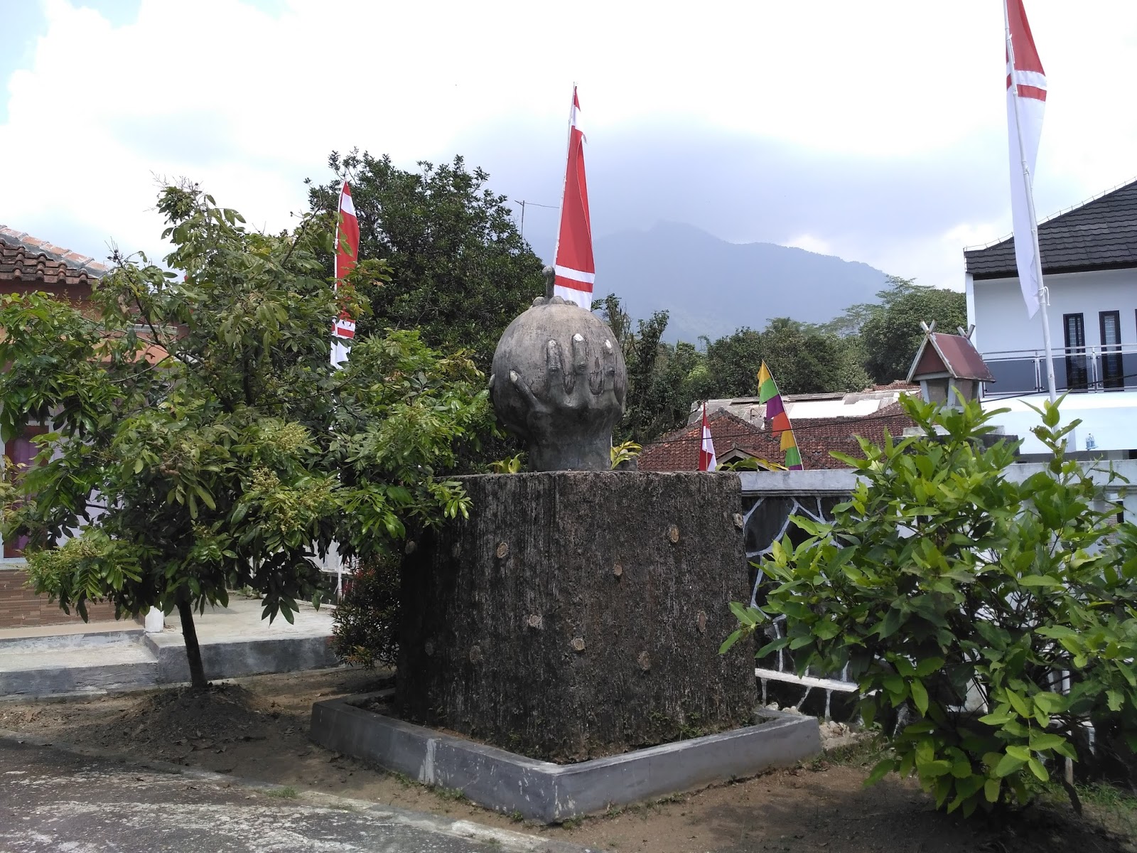SEJARAH SINGKAT DESA CIMANGGU ~ Wisata Desa Cimanggu