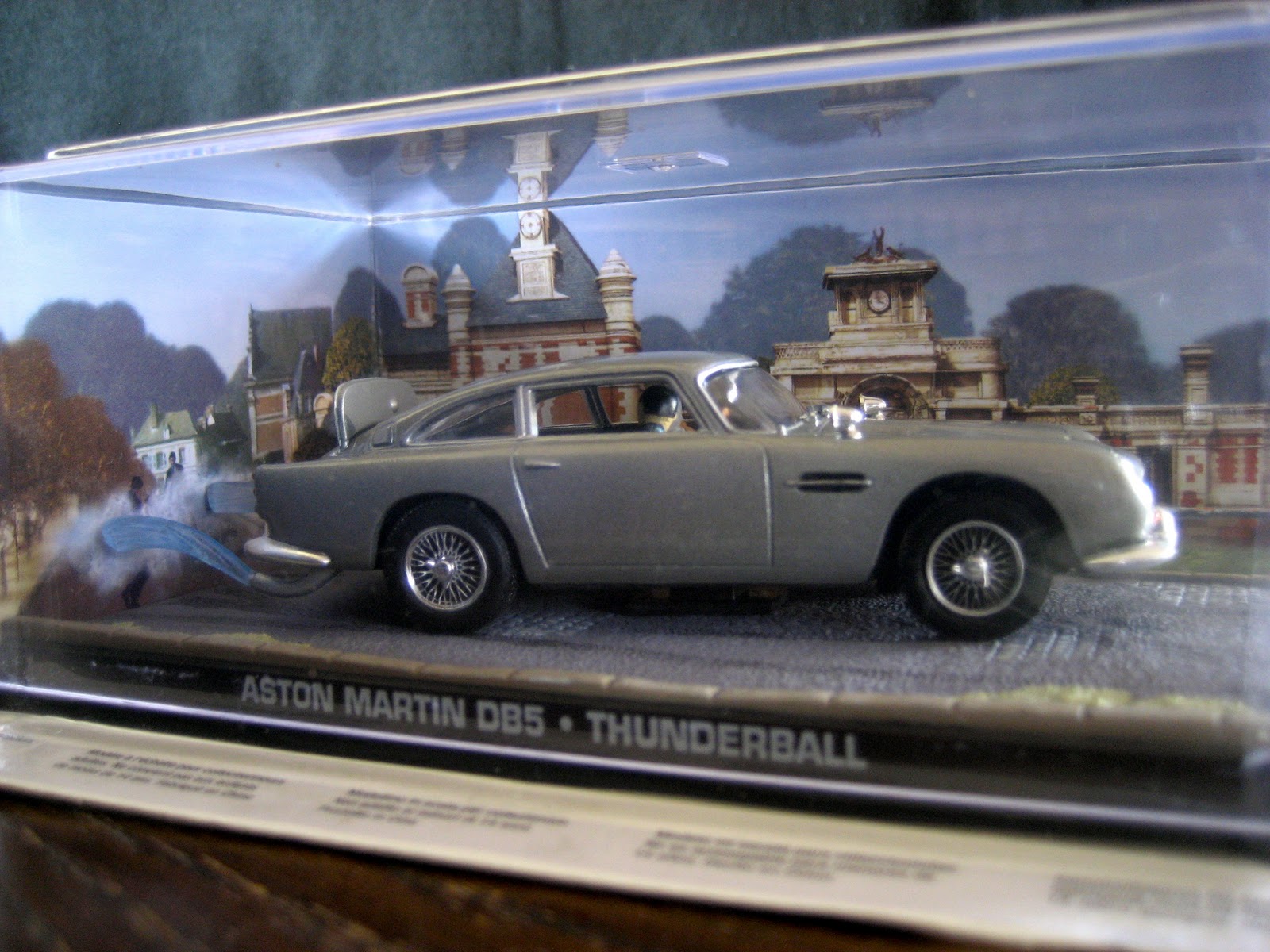 James Bond Collectibles: James Bond Car Collection: Thunderball