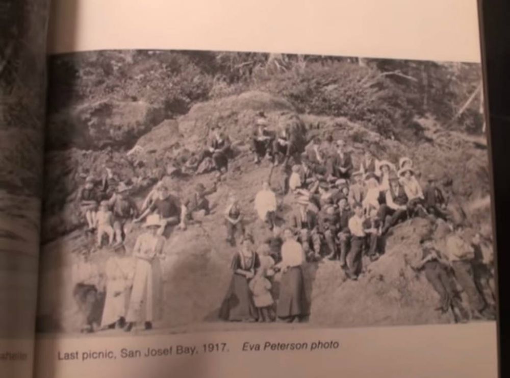 Unexplained Photos Of Time Travelers