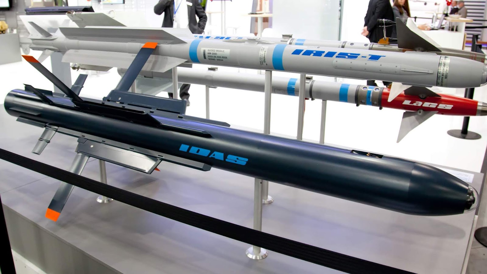 The rhk111 Military and Arms Page: PN AW-159 Wildcat Helicopters' lack ...