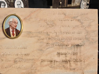 Palabras da man ao corazón: Epitaphs (XII): Posthumous Letters in Ponta ...