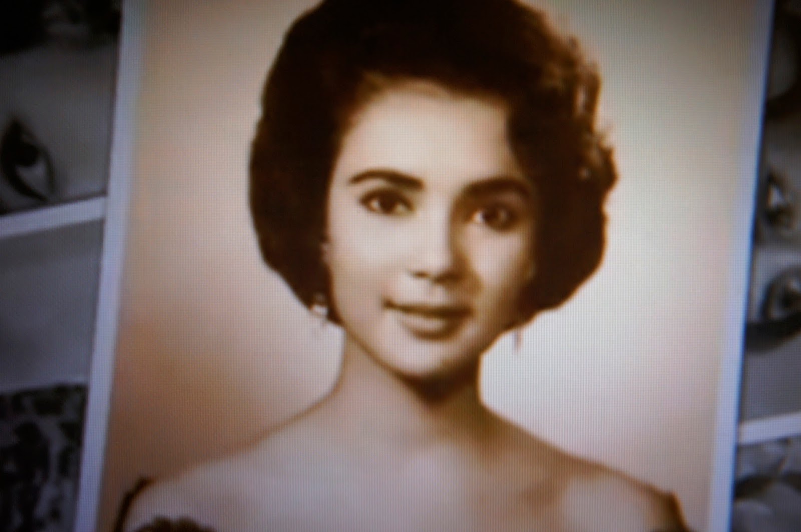 AMALIA FUENTES: A Tribute To The " WORLD'S MOST BEAUTIFUL WOMAN