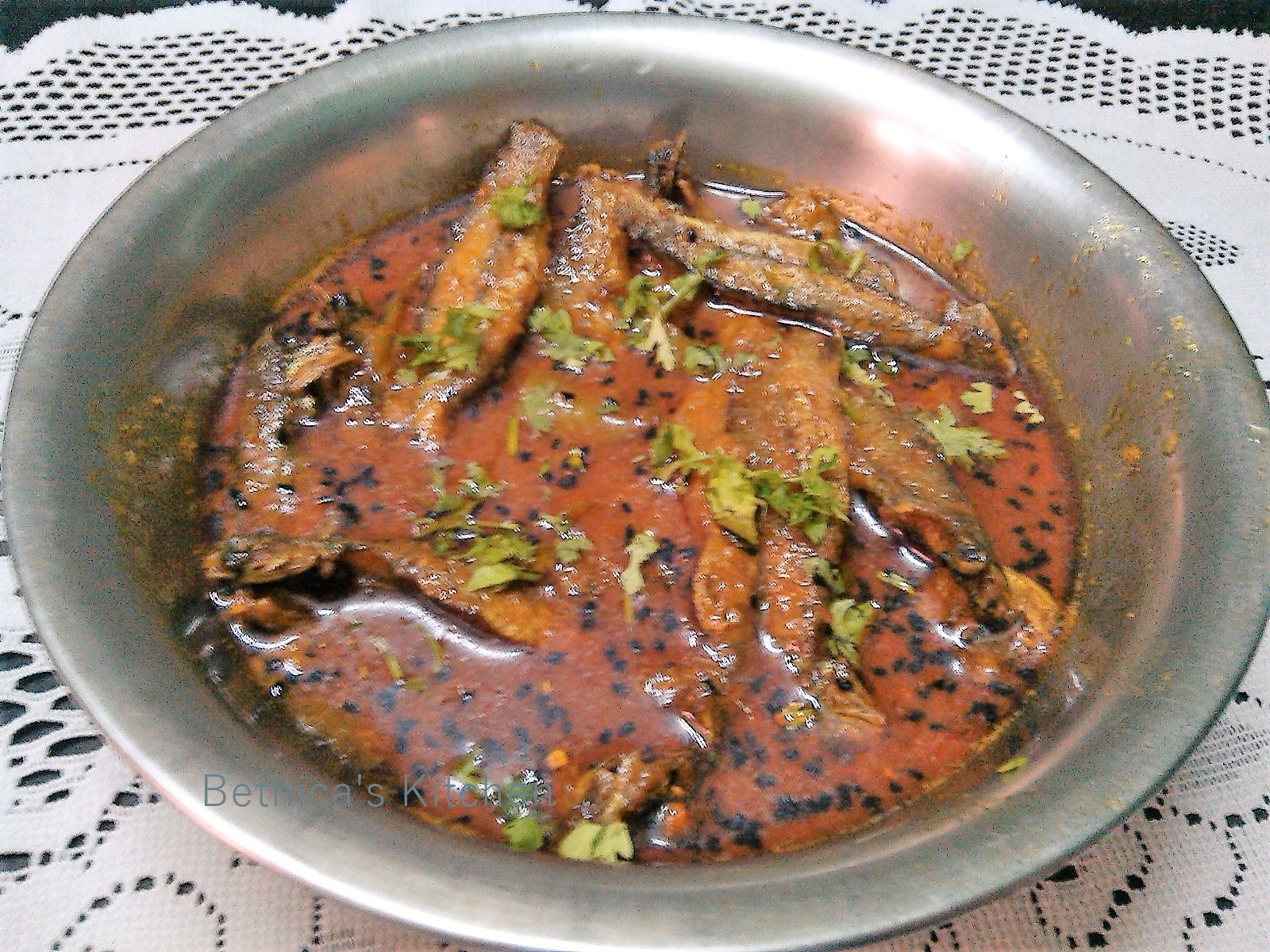 Bethica's Kitchen Flavours: Tangra Maacher Jhaal (Cat Fish Curry ...