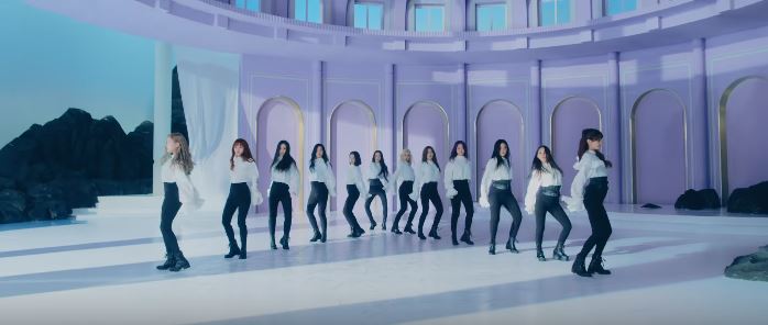 [MV] LOONA 이달의 소녀 te invita a volar libre en Butterfly - BA NA NA ...